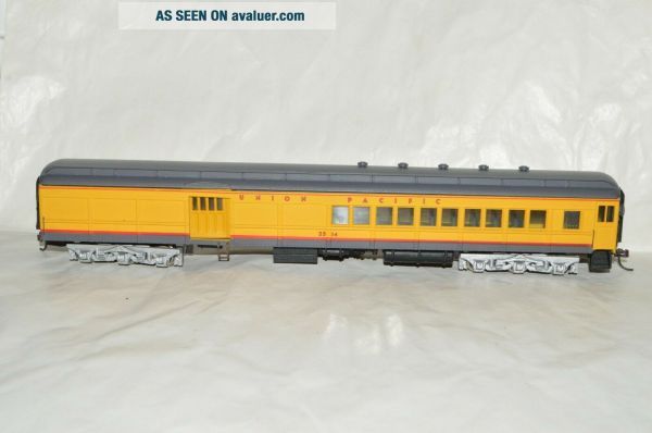 HO Scale Bachmann Union Pacific RR Heavyweight Passenger Car Train ...