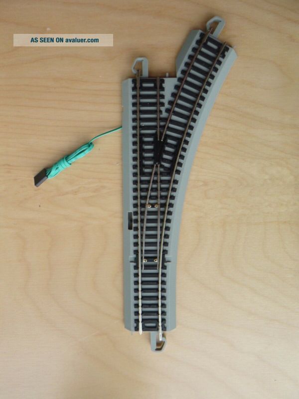 Right Switch W/ Circuit, HO Scale, Nickel Silver, Bachmann EZ Track ...