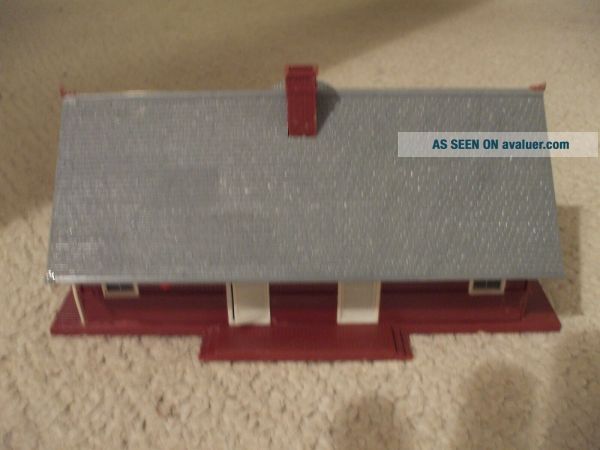 VINTAGE ASSEMBLED REVELL MODEL KIT HO SCALE RAILROAD SMALL TOWN STATION ...