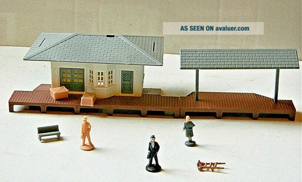 Bachmann Plasticville U. S. A. Suburban Train Station For Model Layout ...