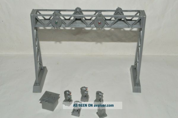 HO Scale PARTS Double Track Signal Bridge W/ Electrical House Dwarf ...