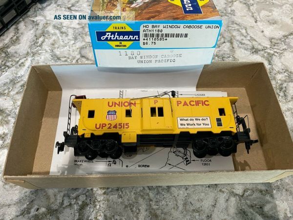 Athearn HO Scale Model Railroad Bay Window Caboose Union Pacific ...