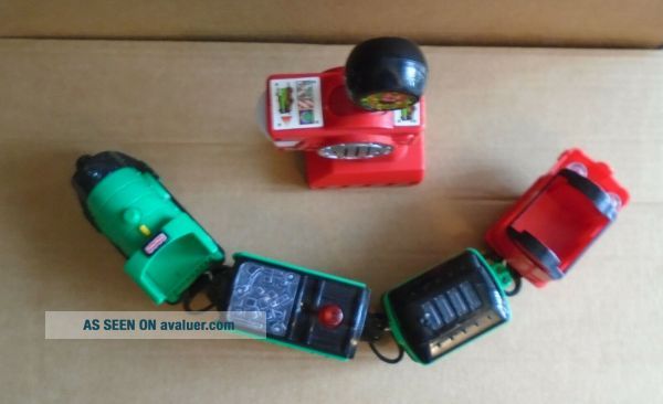 Fisher Price Geotrax Christmas Toytown Engine & Remote Control With 3 ...