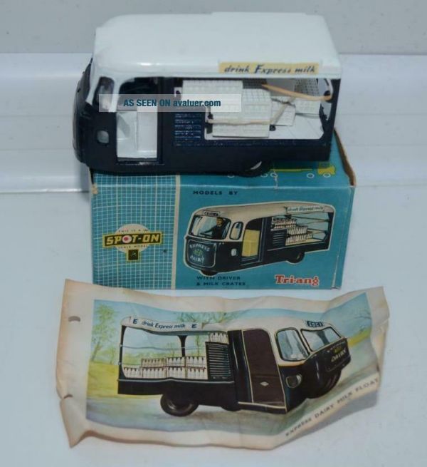 TTA - SCARCE TRIANG SPOT ON EXPRESS DAIRY MILK FLOAT WITH LOAD & DRIVER ...