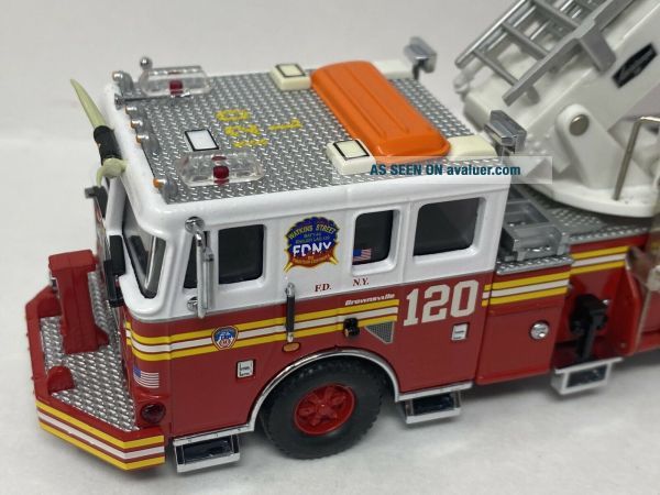 1/64 CODE 3 FDNY YORK Tower Unit Ladder Truck 120 Limited Edition ...