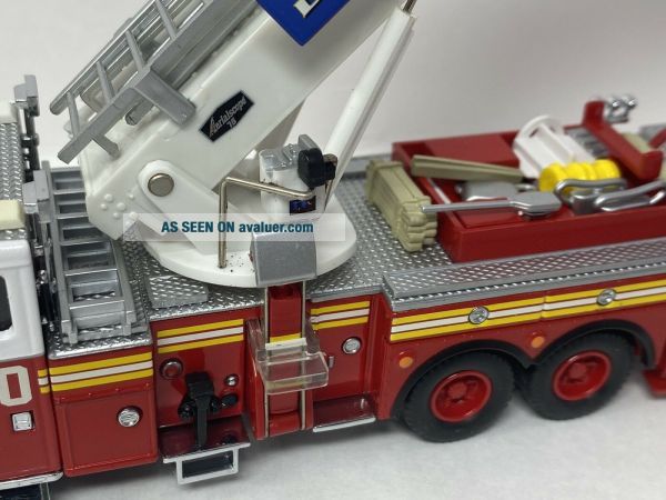 1/64 CODE 3 FDNY YORK Tower Unit Ladder Truck 120 Limited Edition ...