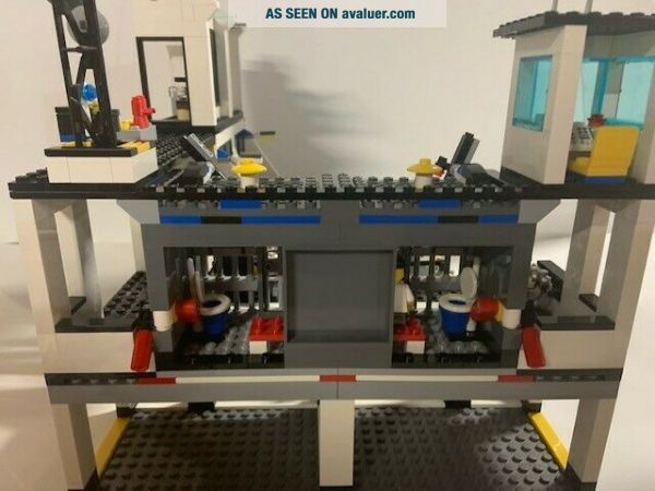 LEGO City Police Headquarters Set (7744) - W/ All Instructions | #33039471