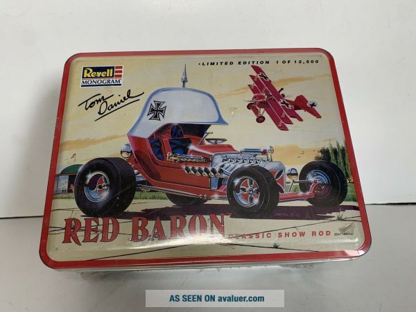 B16 VINTAGE REVELL 1/24 SCALE Model Kit TOM DANIEL RED BARON W/ TIN BOX ...