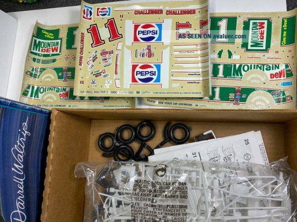 Monogram 1:24 Scale Darrell Waltrip Combo Pepsi Buick Mnt. Dew Model ...