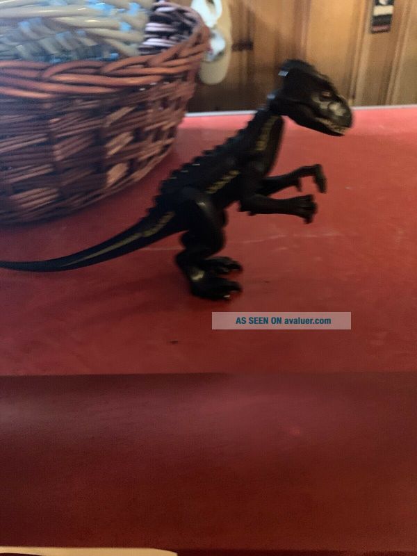 LEGO INDORAPTOR FIGURE Jurassic World 75930 Park Minifig Dinosaur Black ...