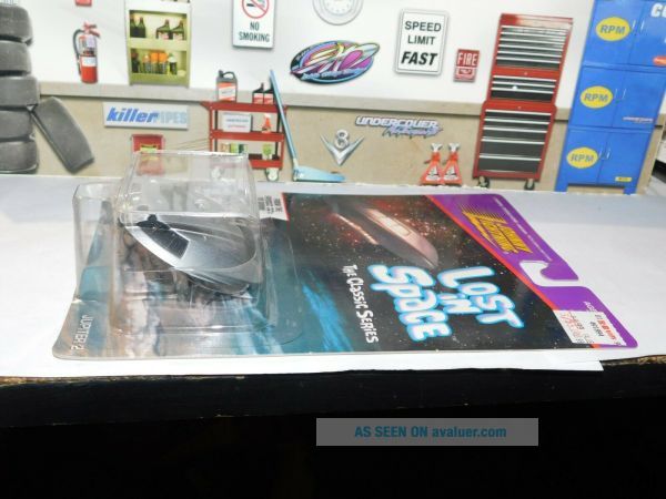 Lost In Space JUPITER 2 Ship Playing Mantis Johnny Lightning Die Cast 1 ...