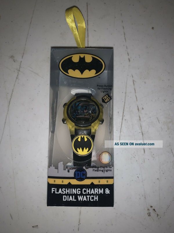 Batman WATCH KIDS BOYS DIGITAL WRISTWATCH FLASHING LIGHTS Dial Watch DC ...