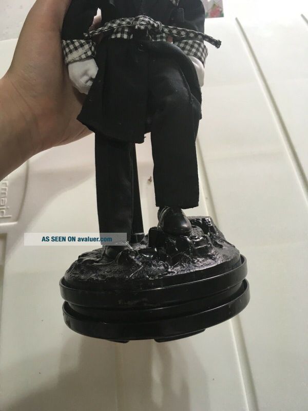 UNIVERSAL MONSTERS INVISIBLE MAN 12 " ACTION FIGURE DOLL HASBRO ...