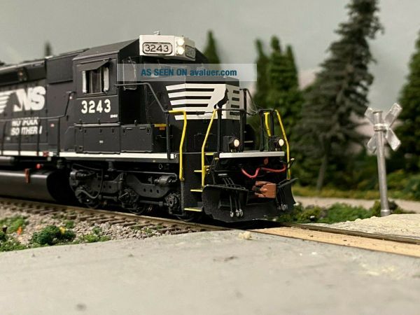 Scaletrains Rivet Counter Ho Scale Norfolk Southern SD40 - 2 With Dcc ...