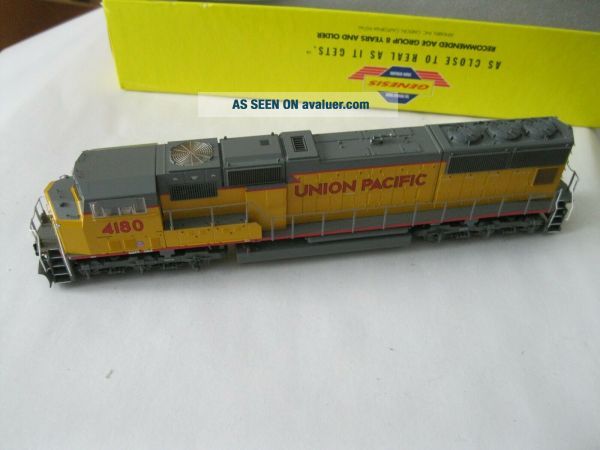 Athearn HO Scale Train SD70M Union Pacific Diesel Locomotive G6202 ...