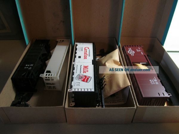 10 Train Cars HO Scale (Not Put Together - A - 18) | #33856313