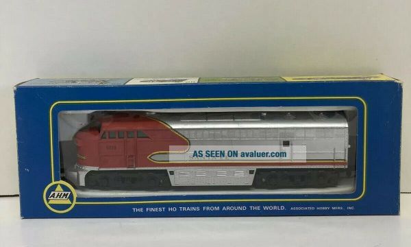 Vintage AHM HO Scale Santa Fe C Liner 5028 Train Engine Locomotive ...