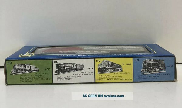 Vintage AHM HO Scale Santa Fe C Liner 5028 Train Engine Locomotive ...
