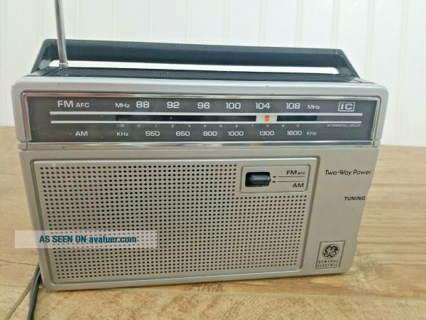 Vintage General Electric Tow Way Power 7–2660c AM/FM Portable Radio ...