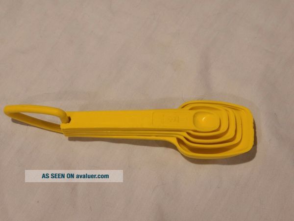 Tupperware Vintage Yellow Measuring Spoons Set Of 5 With Triangle Ring ...