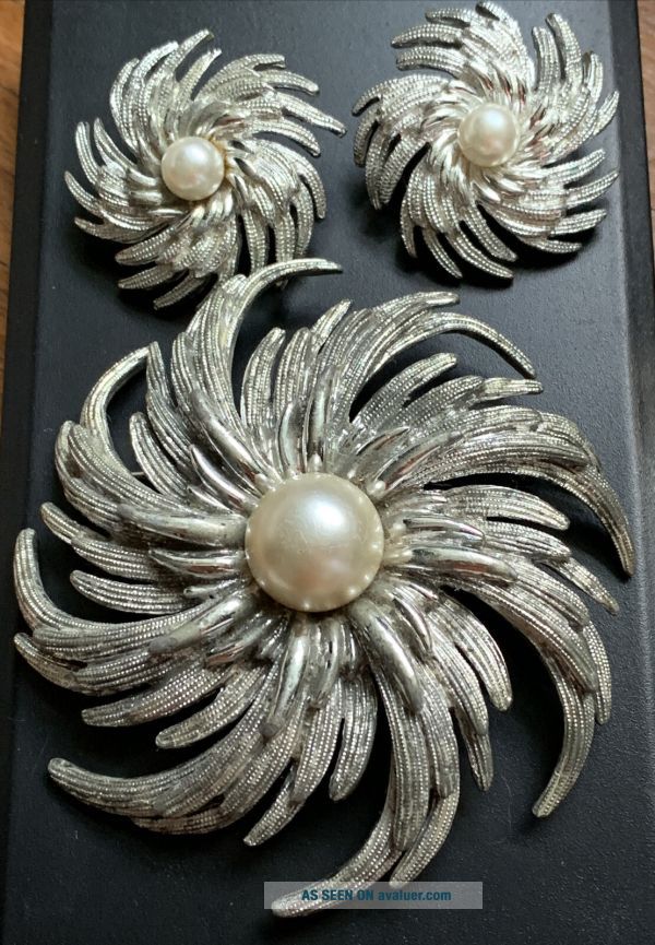 Vintage Sarah Coventry Signed Silver Tone Faux Pearl Brooch And Clip On ...