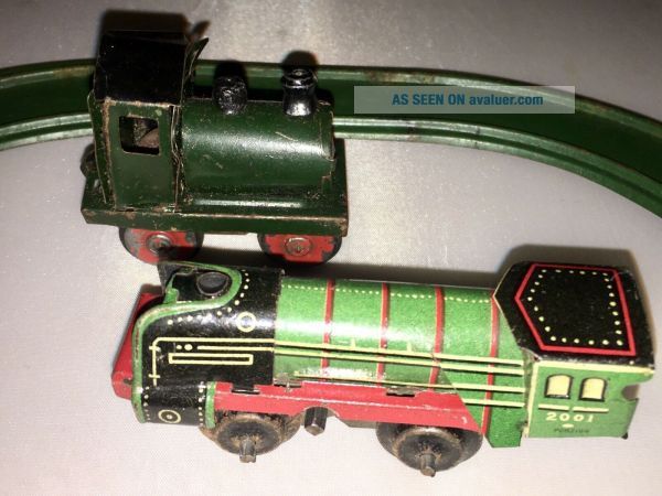 ANTIQUE VINTAGE TINPLATE TRAINS AND TRACK CLOCKWORK MECHANICAL WIND ...