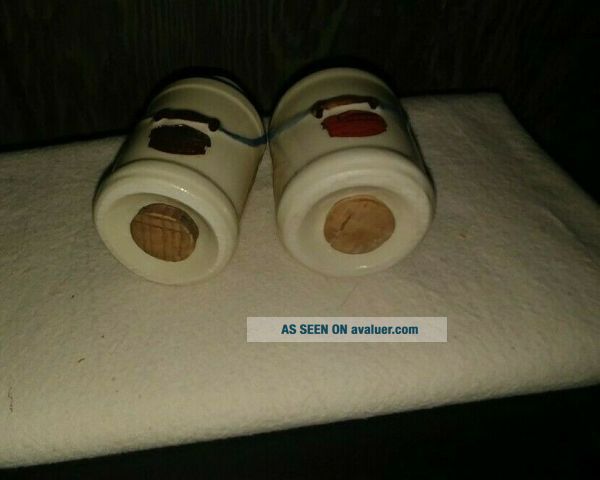 VINTAGE SHAWNEE SALT PEPPER SHAKER WITH LABELS MILK CANS RED WHITE BLUE ...
