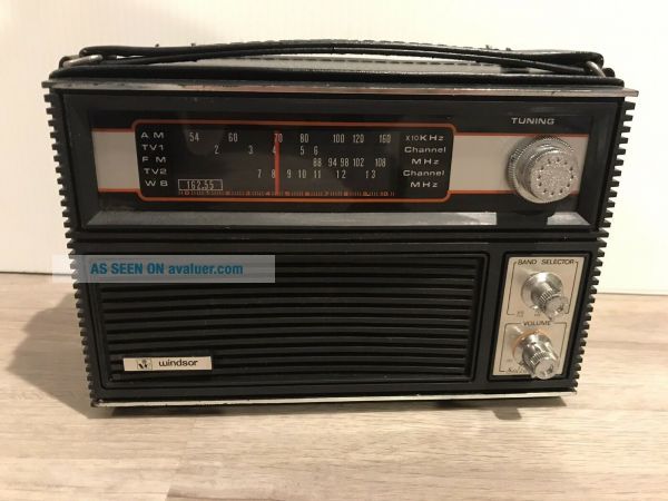 Vintage Rare Windsor Solid State AM/FM Portable Radio W/ Leather Case ...