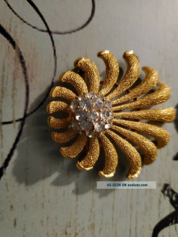 VINTAGE RARE CROWN TRIFARI GOLD TONE 1955 STARBURST BROOCH | #47243141