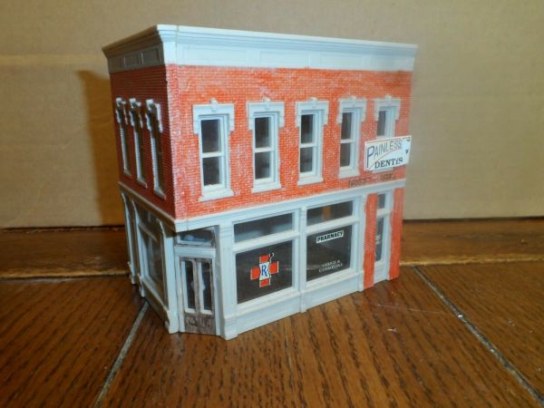 W. S. HO SCALE 2 STORY CORNER BUILDING DENTIST OFFICE | #59061851