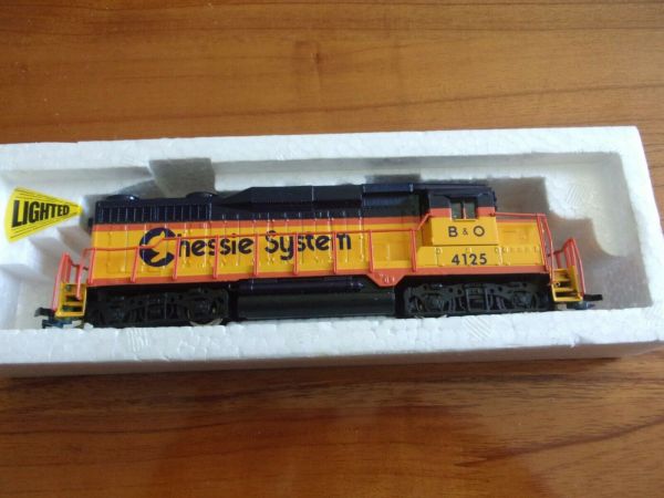 Bachman HO Train Locomotive C & O 4125 Chessie System Engine | #59078767