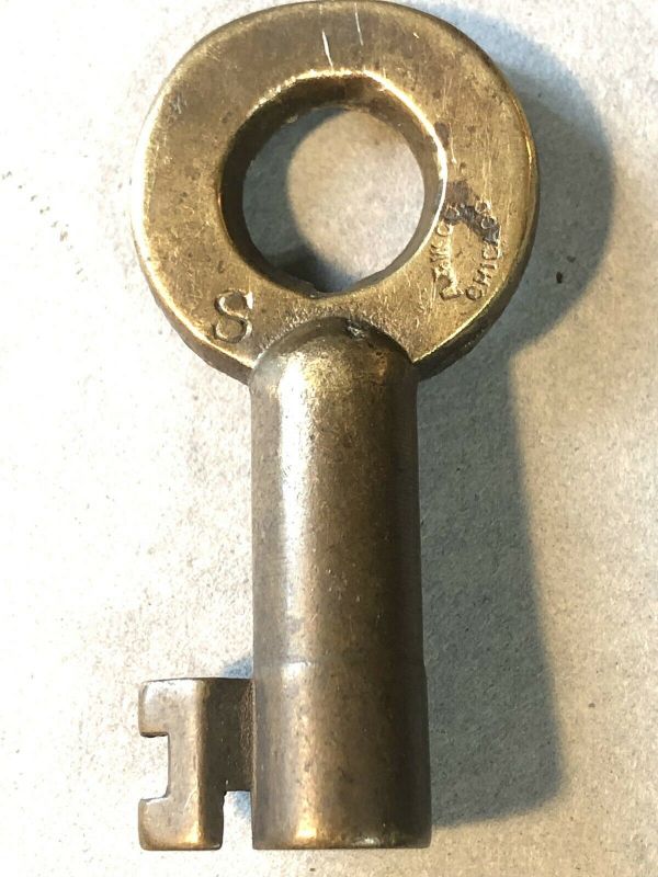 VINTAGE A & W BRASS BARREL KEY; L/M R Y. | #59089430