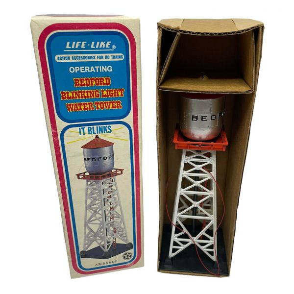 Life Like HO Scale Bedford Operating Blinking Light Water Tower 08705 ...