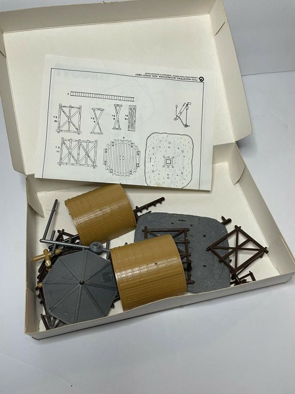 TYCO KIT HO SCALE SNAP - TOGETHER WATER TOWER 7769 RAILROAD TRAIN ...