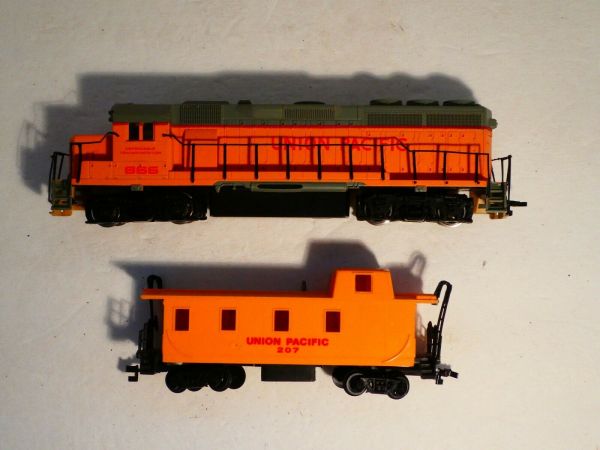 Bachmann HO Scale Union Pacific EMD GP40 Diesel Locomotive | #59601532