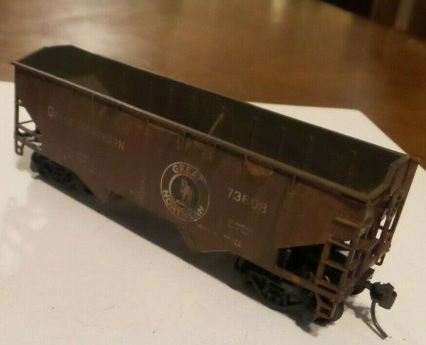 HO Scale GN 2 - Bay Great Northern Weathered Open Hopper Car. | #59689674