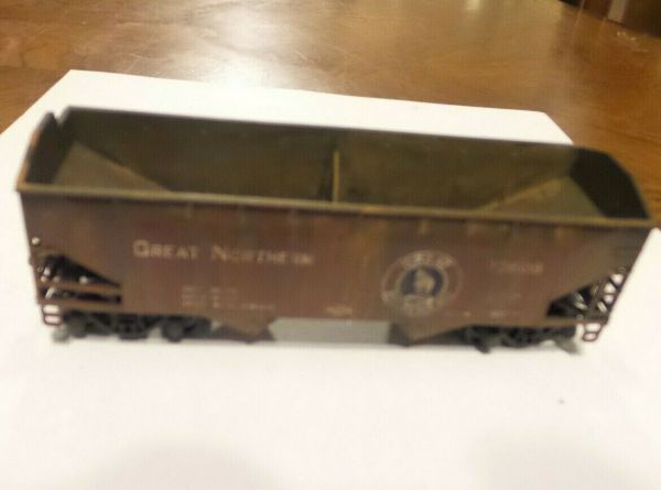 HO Scale GN 2 - Bay Great Northern Weathered Open Hopper Car. | #59689674