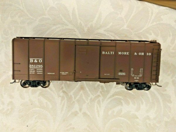 HO Scale B&O Roundtop Boxcar Assembled, Each With A Specific Number On ...