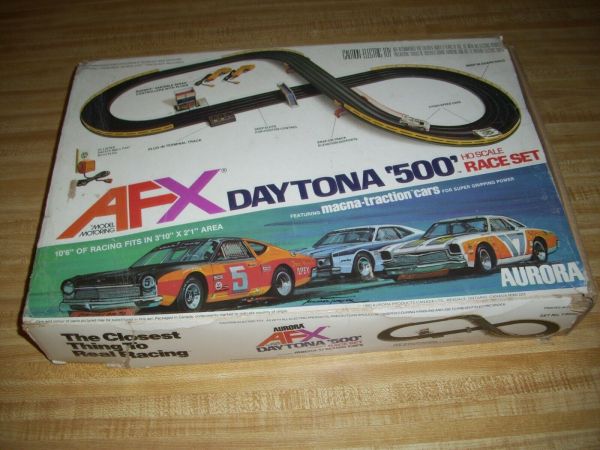 AFX MODEL MOTORING HO SCALE ELECTRIC ROAD RACING DAYTONA 500 RACE SET ...