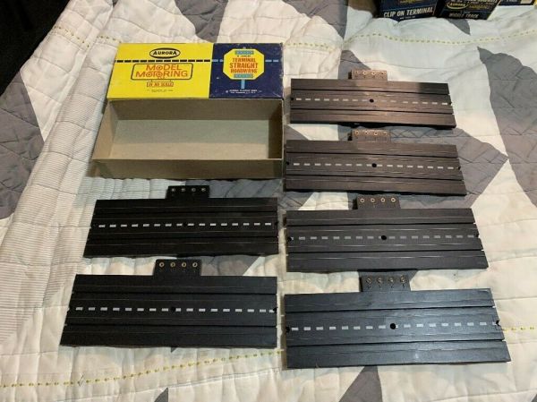 AURORA MODEL MOTORING HO SCALE SLOT CAR TERMINAL STRAIGHT ROADWAYS 6 PC ...