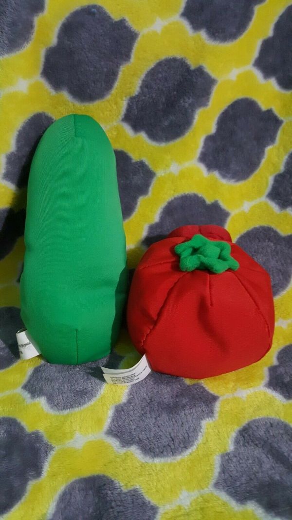 BIG IDEA - VEGGIETALES LARRY CUCUMBER AND BOB TOMATO BEANIE PLUSH ...