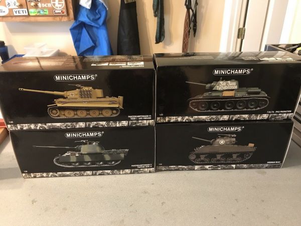Minichamps 1/35 Scale Tank Replicas | #60362495