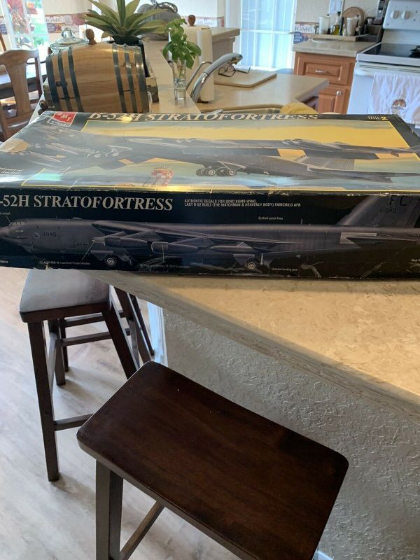 AMT/ERTL B - 52H STRATOFORTRESS 1/72 Scale Model Kit Complete Parts ...