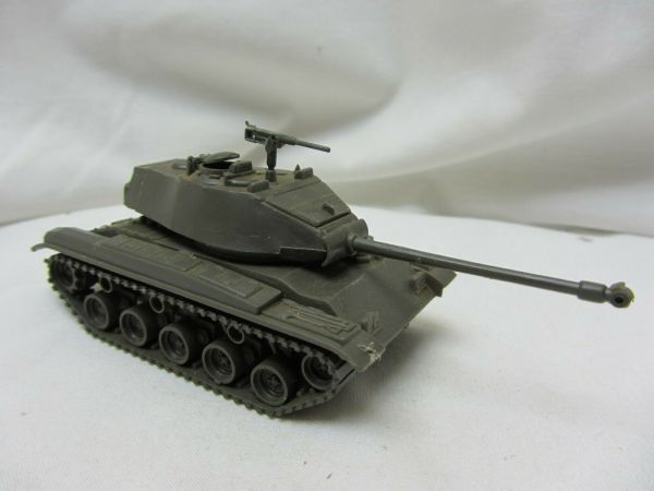 ROCO MINITANKS 207 US Army M41 Walker Bulldog Light Tank 1/87 Scale 1 ...