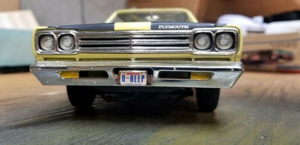 Ertl 1/18 Scale Die Cast 1969 Plymouth Road Runner No Box | #60685112