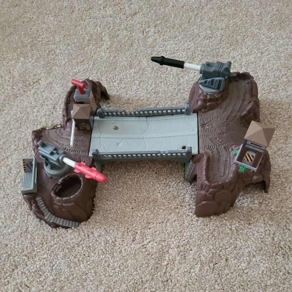 Micro Machines Military Battle Zones Thunder Crossing Playset 1994 LGTI ...