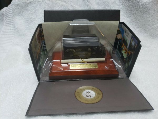 1997 UPS United Parcel Service 90th Anniversary Brown Delivery Truck ...