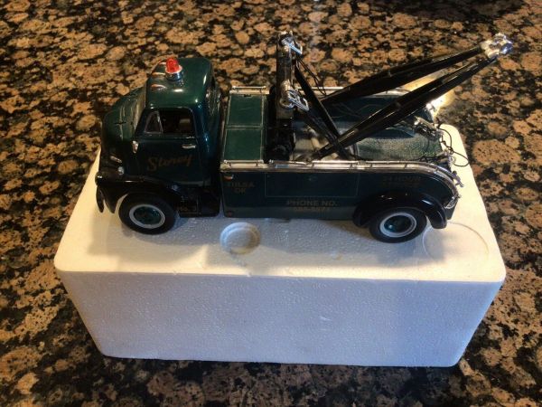 First Gear 1:34 Scale Storey 1952 GMC Heavy Duty Wrecker | #61066423