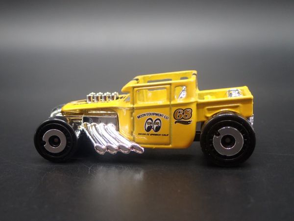 FORD CUSTOM BONE SHAKER HOT ROD MOONEYES 1:64 SCALE DIORAMA DIECAST ...