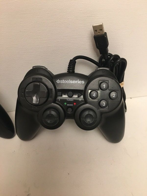 Saitek P220 Digital PC Gamepad (USB Game Pad) NOS & Steelseries Game ...